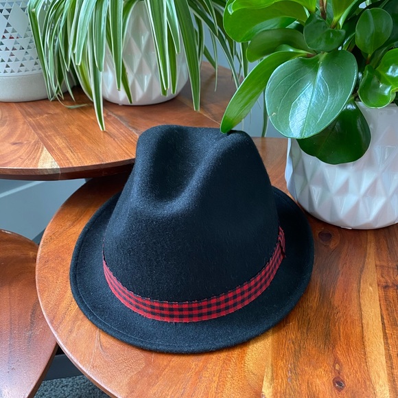 H&M | Accessories | Black Fedora With Red And Black Ribbon | Poshmark